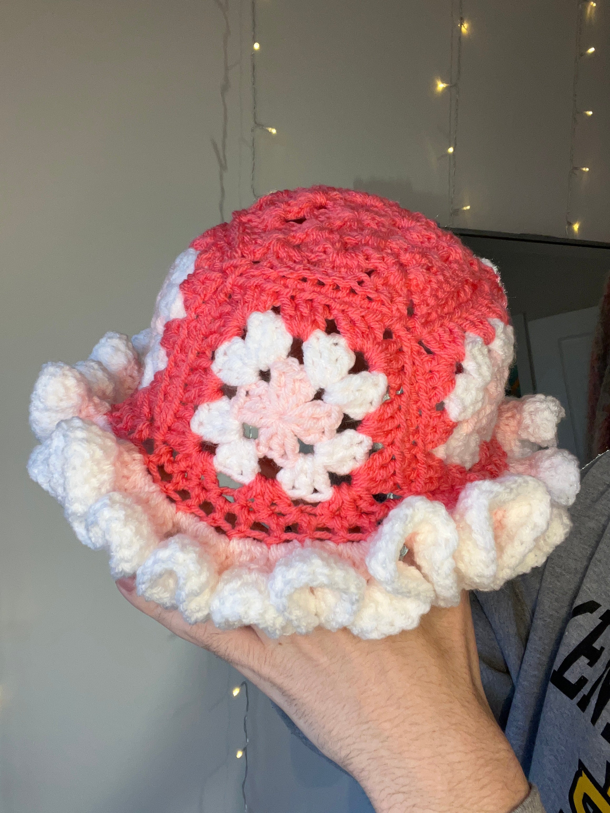 Crochet Granny Square Ruffle Hat – Jay's Crochet